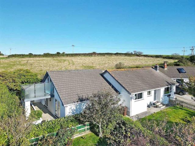 4 bedroom detached bungalow for sale