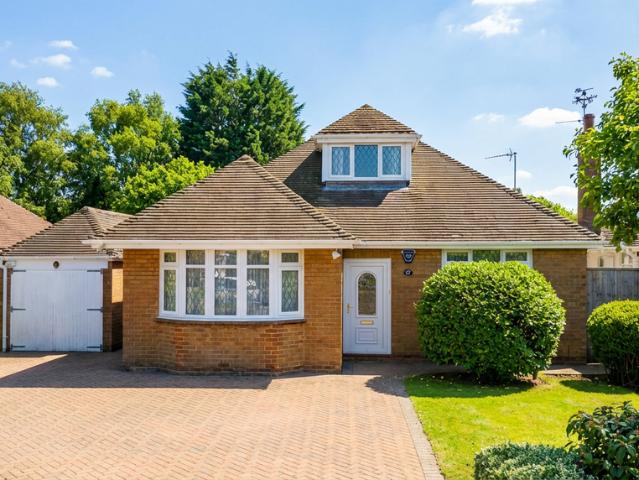 4 bedroom detached bungalow for sale
