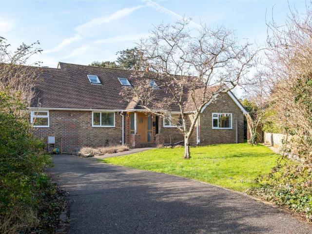 4 bedroom detached bungalow for sale