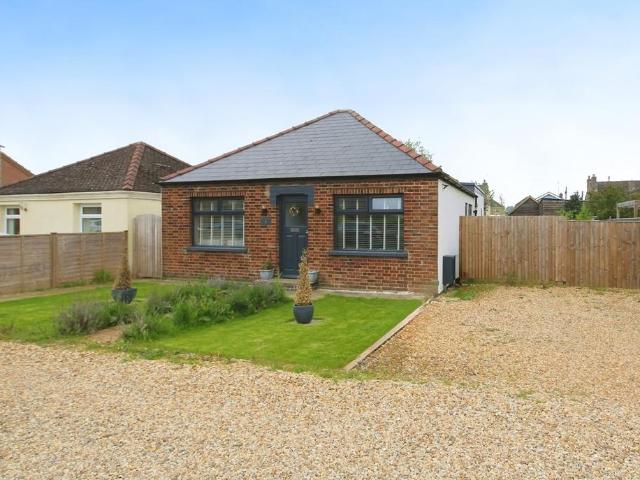 4 bedroom detached bungalow for sale