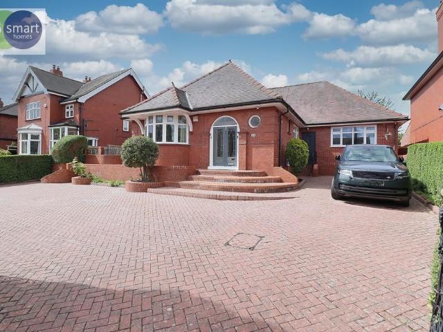 4 bedroom detached bungalow for sale