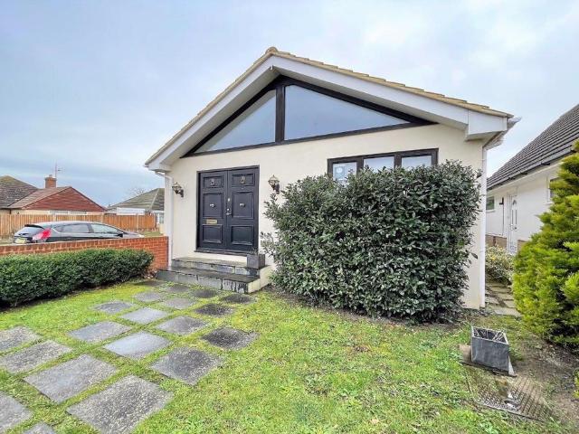 4 bedroom detached bungalow for sale