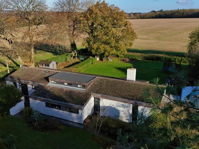 4 bedroom detached bungalow for sale