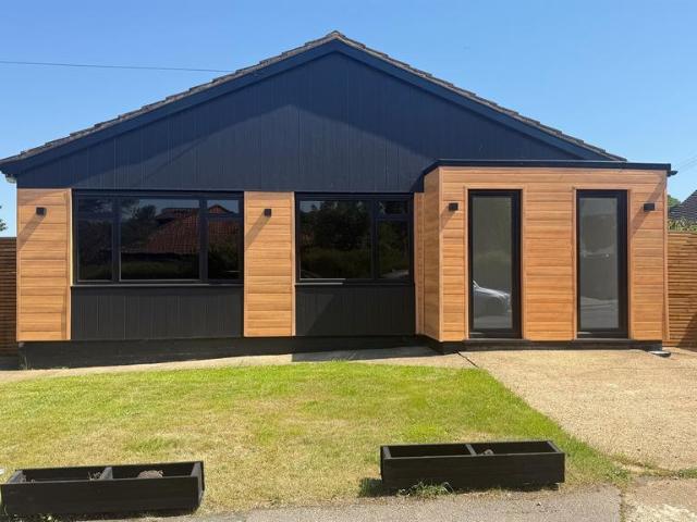 4 bedroom detached bungalow for sale