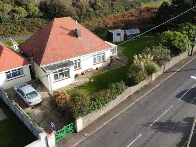 4 bedroom detached bungalow for sale