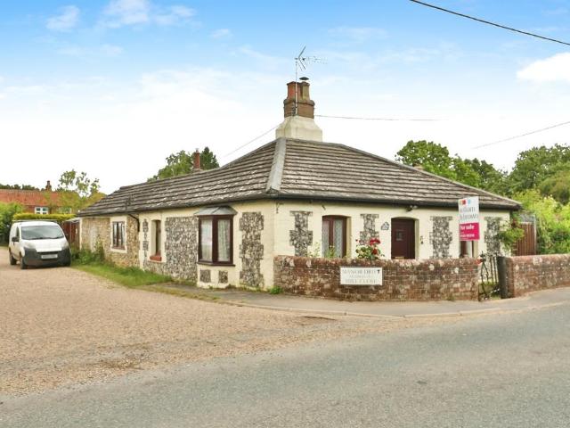 4 bedroom detached bungalow for sale