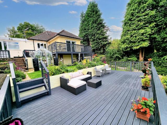 4 bedroom detached bungalow for sale