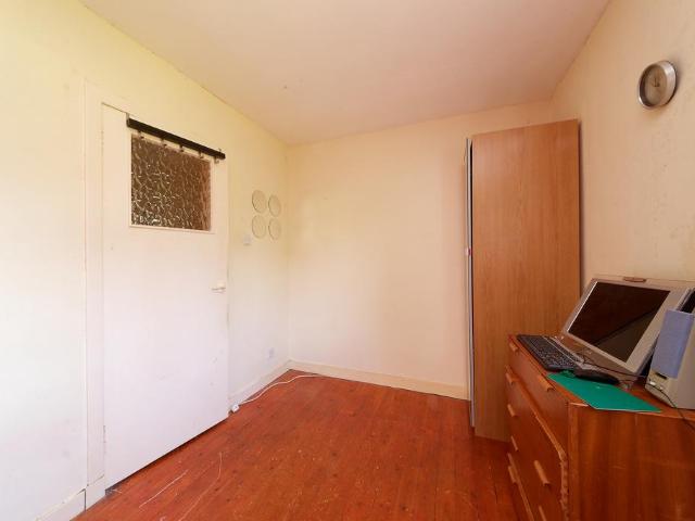 4 bedroom detached bungalow for sale