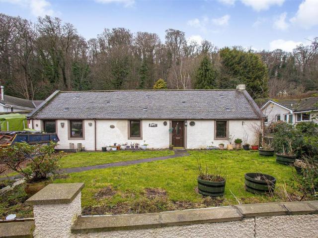 4 bedroom detached bungalow for sale
