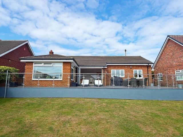 4 bedroom detached bungalow for sale