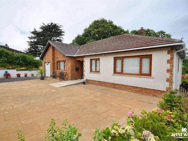 4 bedroom detached bungalow for sale
