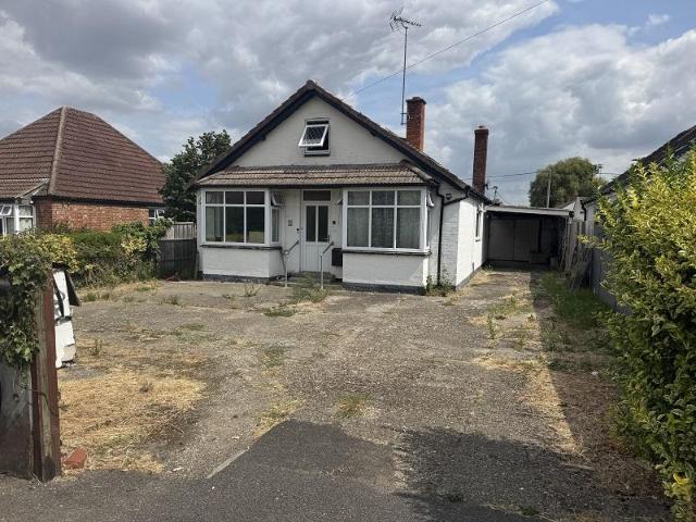 4 bedroom detached bungalow for sale