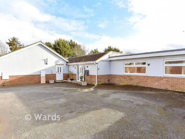 4 bedroom detached bungalow for sale
