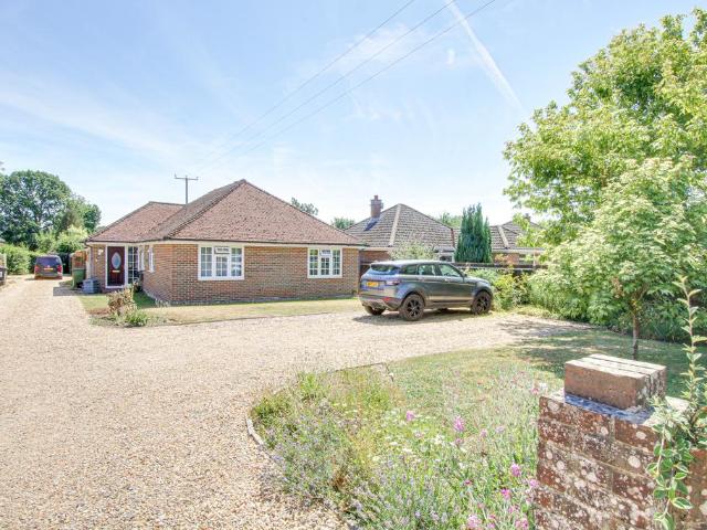 4 bedroom detached bungalow for sale