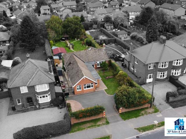 4 bedroom detached bungalow for sale