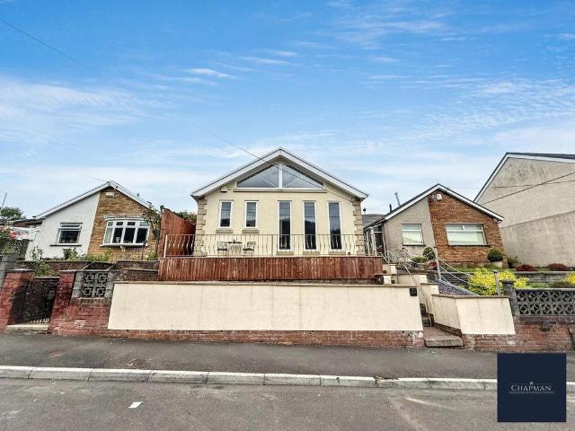 4 bedroom detached bungalow for sale
