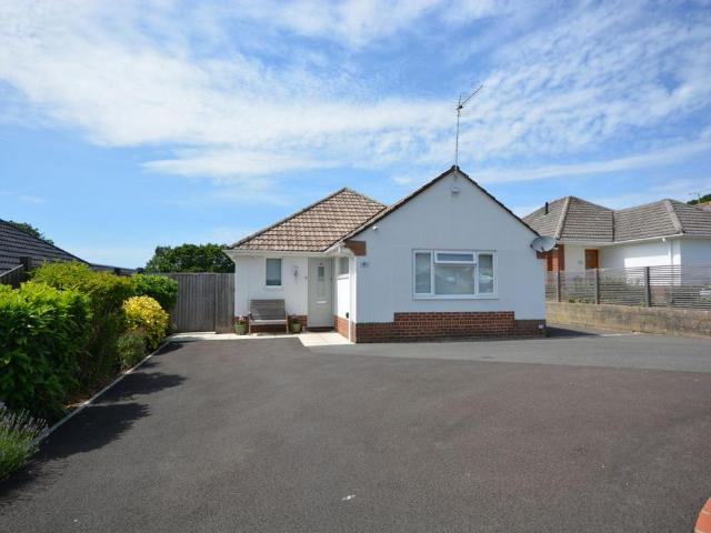 4 bedroom detached bungalow for sale
