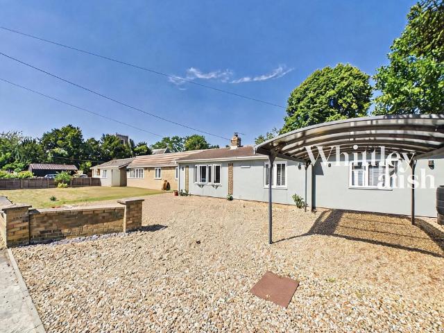 4 bedroom detached bungalow for sale
