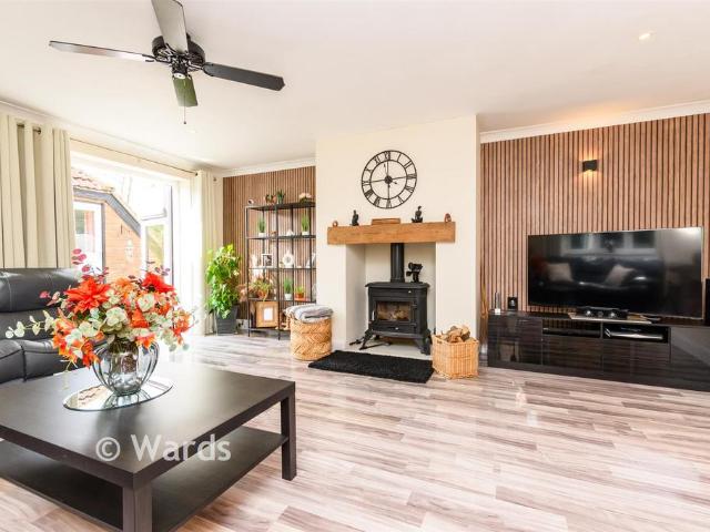 4 bedroom detached bungalow for sale
