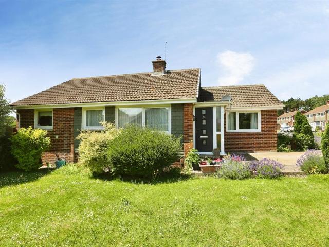 4 bedroom detached bungalow for sale