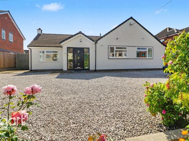 4 bedroom detached bungalow for sale