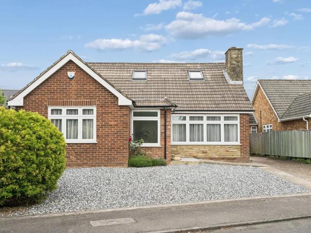 4 bedroom detached bungalow for sale