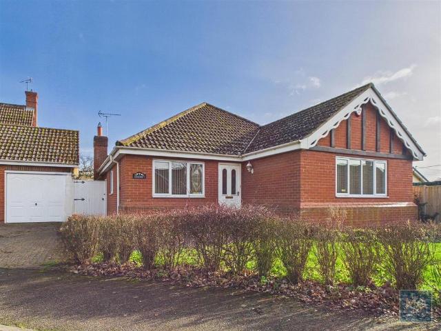4 bedroom detached bungalow for sale