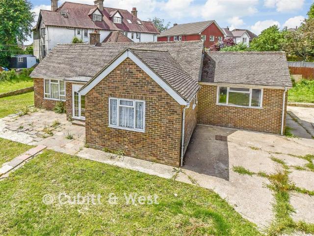 4 bedroom detached bungalow for sale