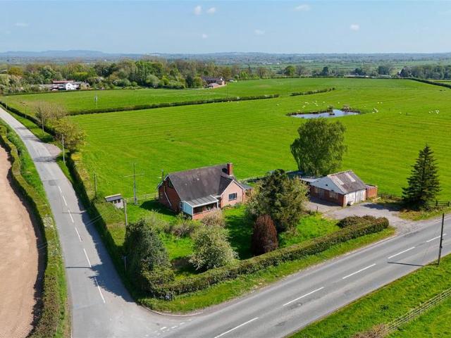 4 bedroom detached bungalow for sale