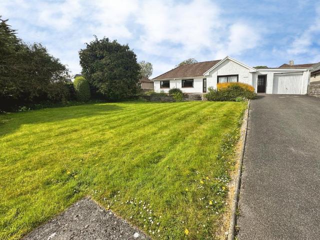 4 bedroom bungalow for sale