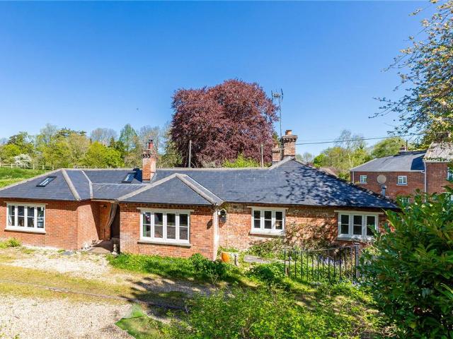 4 bedroom detached bungalow for sale