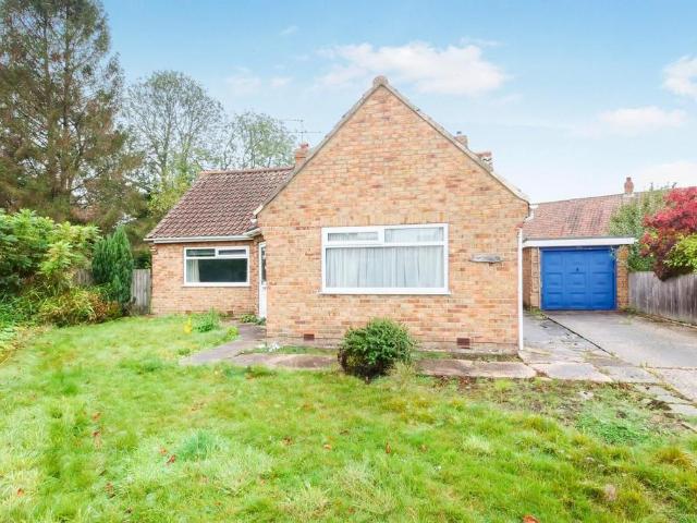 4 bedroom detached bungalow for sale
