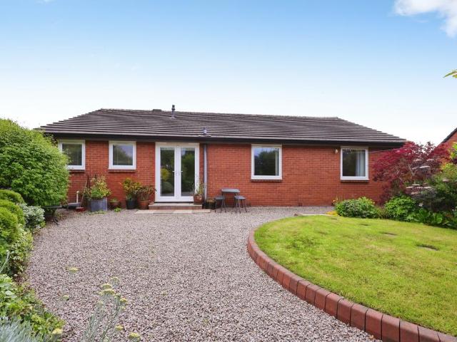 4 bedroom detached bungalow for sale