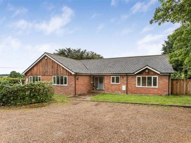4 bedroom detached bungalow for sale