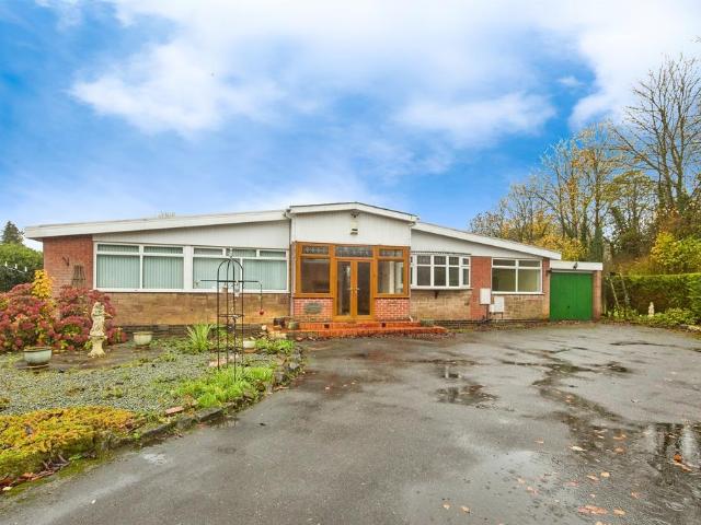 4 bedroom detached bungalow for sale