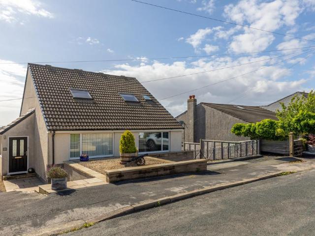4 bedroom detached bungalow for sale
