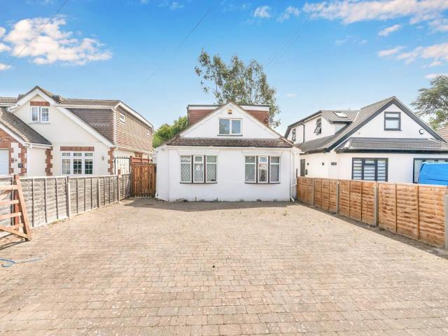 4 bedroom detached bungalow for sale