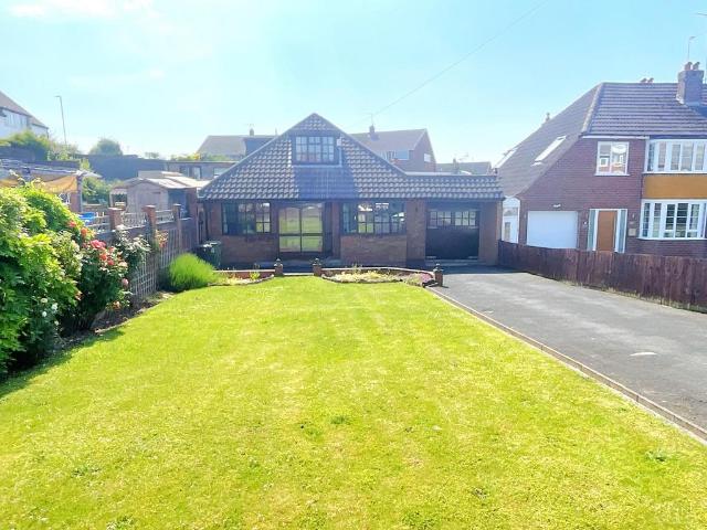 4 bedroom detached bungalow for sale