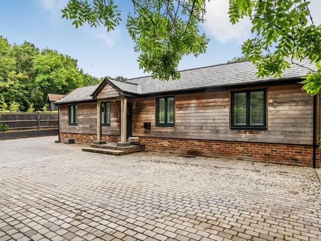 4 bedroom detached bungalow for sale