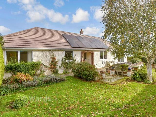 4 bedroom detached bungalow for sale