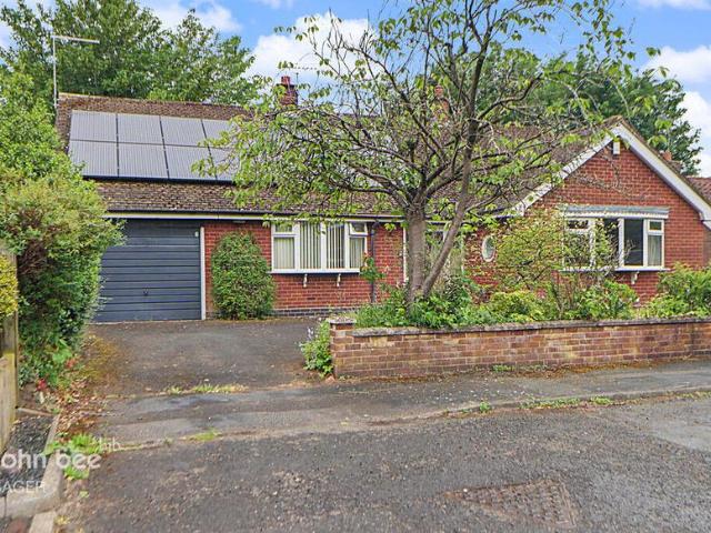 4 bedroom detached bungalow for sale