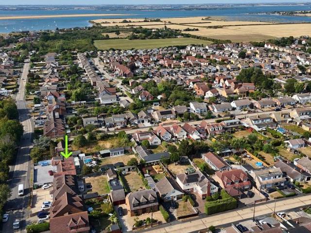 4 bedroom detached bungalow for sale