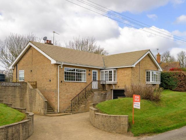 4 bedroom detached bungalow for sale