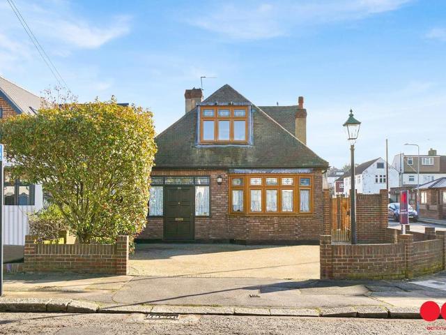 4 bedroom detached bungalow for sale