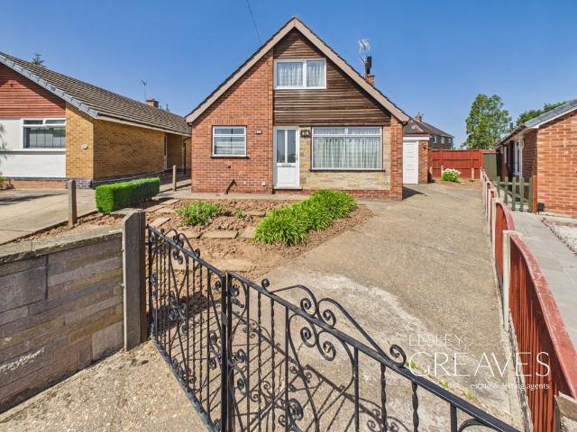 4 bedroom detached bungalow for sale