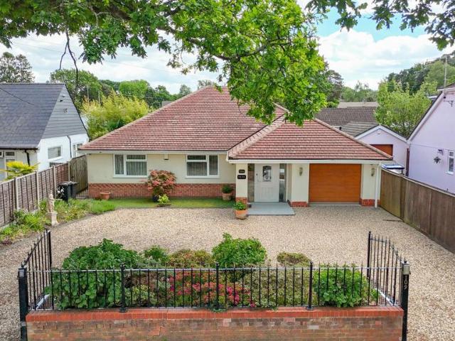 4 bedroom detached bungalow for sale