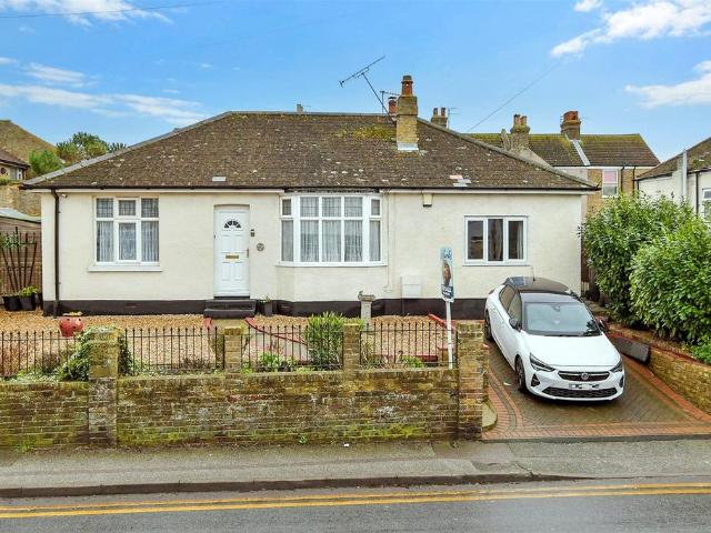 4 bedroom detached bungalow for sale