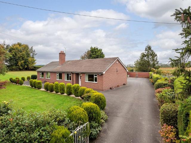 4 bedroom detached bungalow for sale