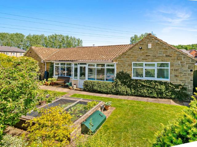 4 bedroom detached bungalow for sale