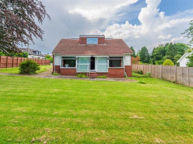 4 bedroom detached bungalow for sale